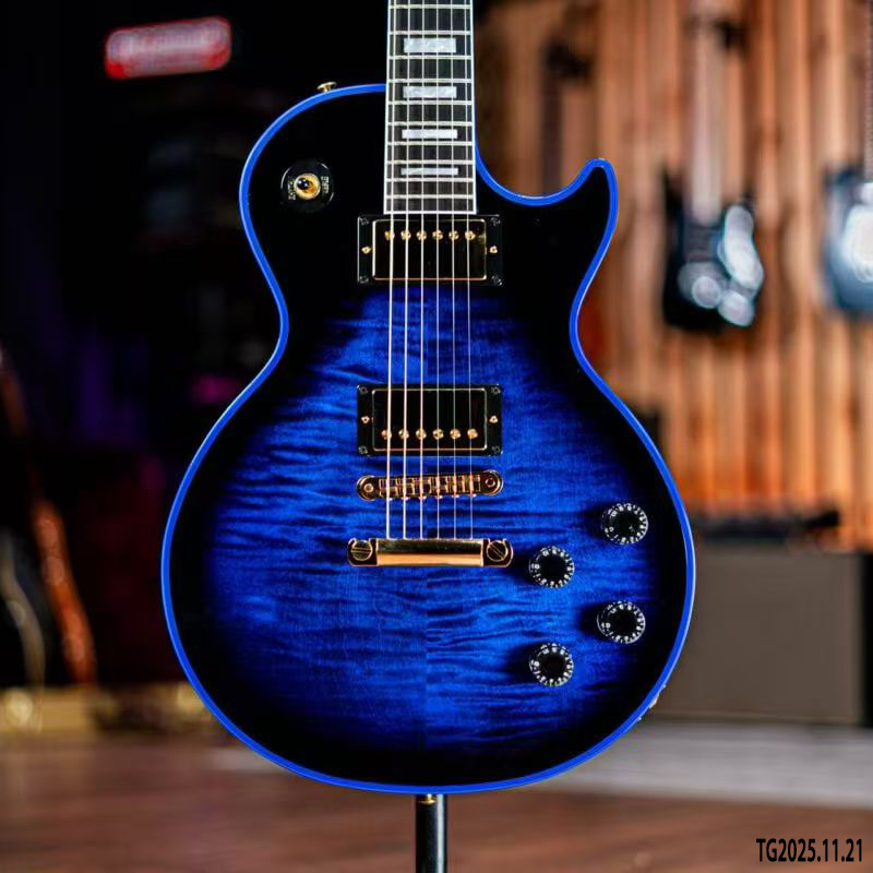 Electric guitar High-Gloss Nitrocellulose Lacquer in "Widow" colors ...