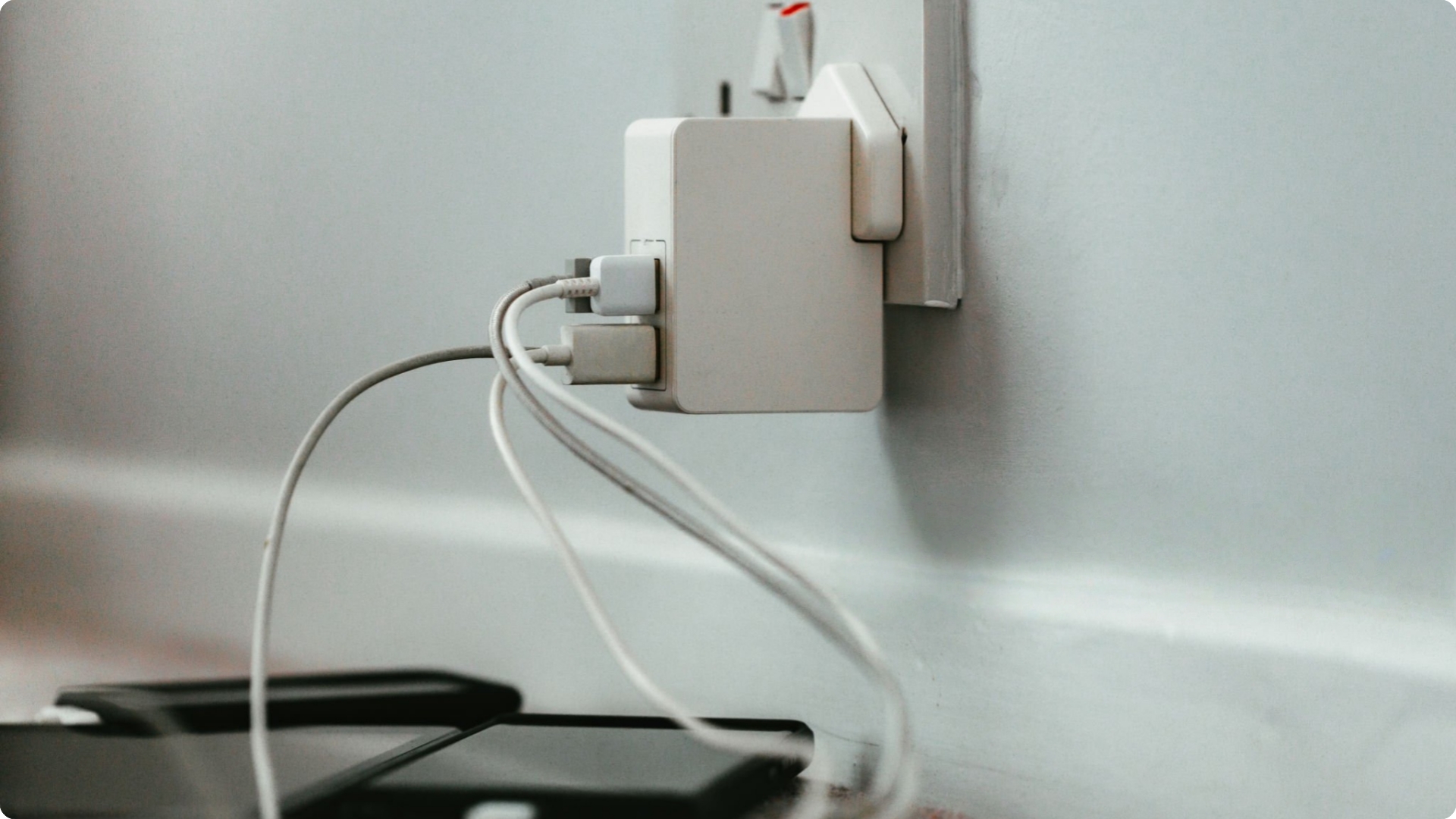The Ultimate Charging Solution for Remote Work & Travel