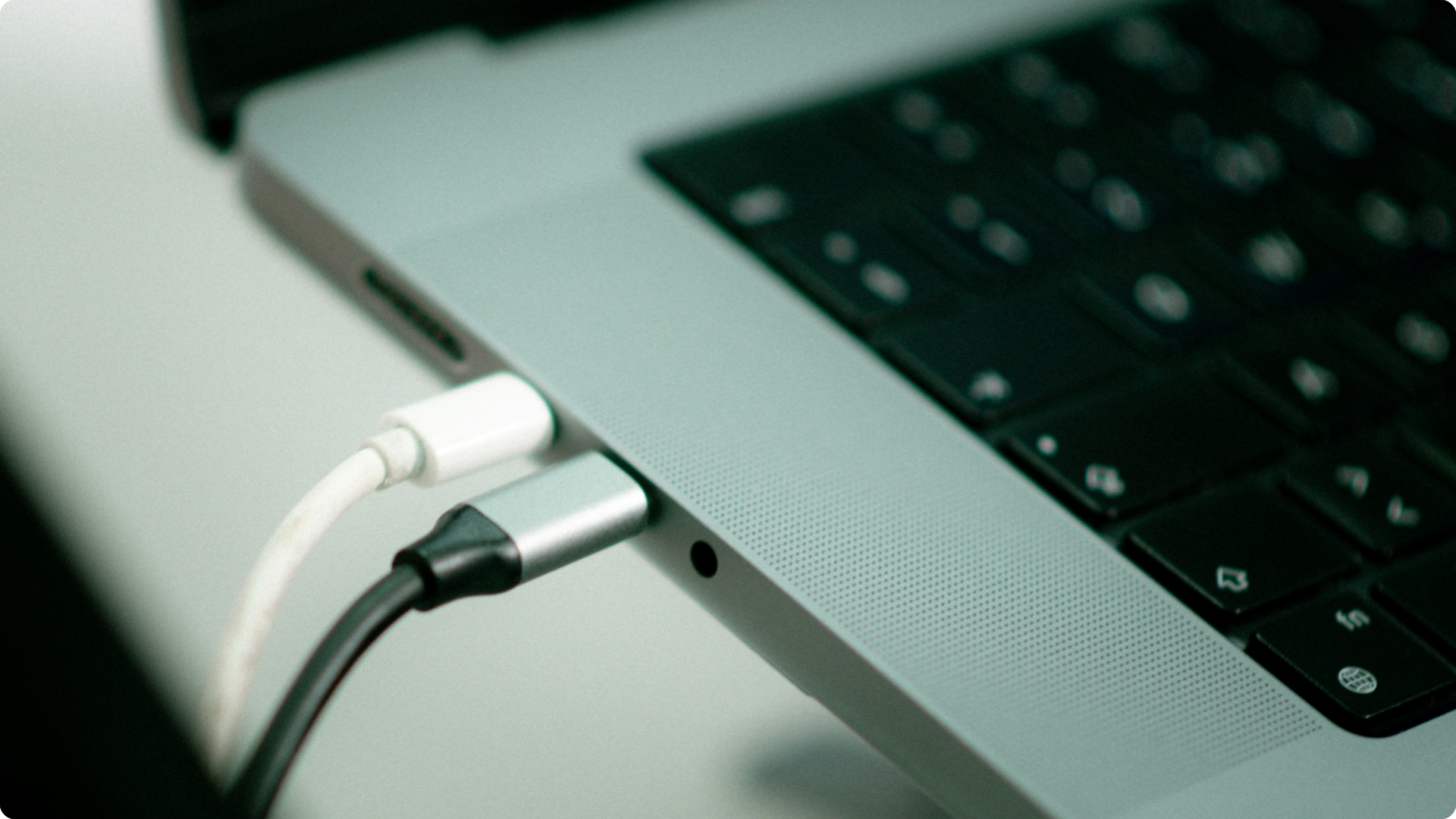 Data Cable vs. Charging Cable: What’s the Real Difference?