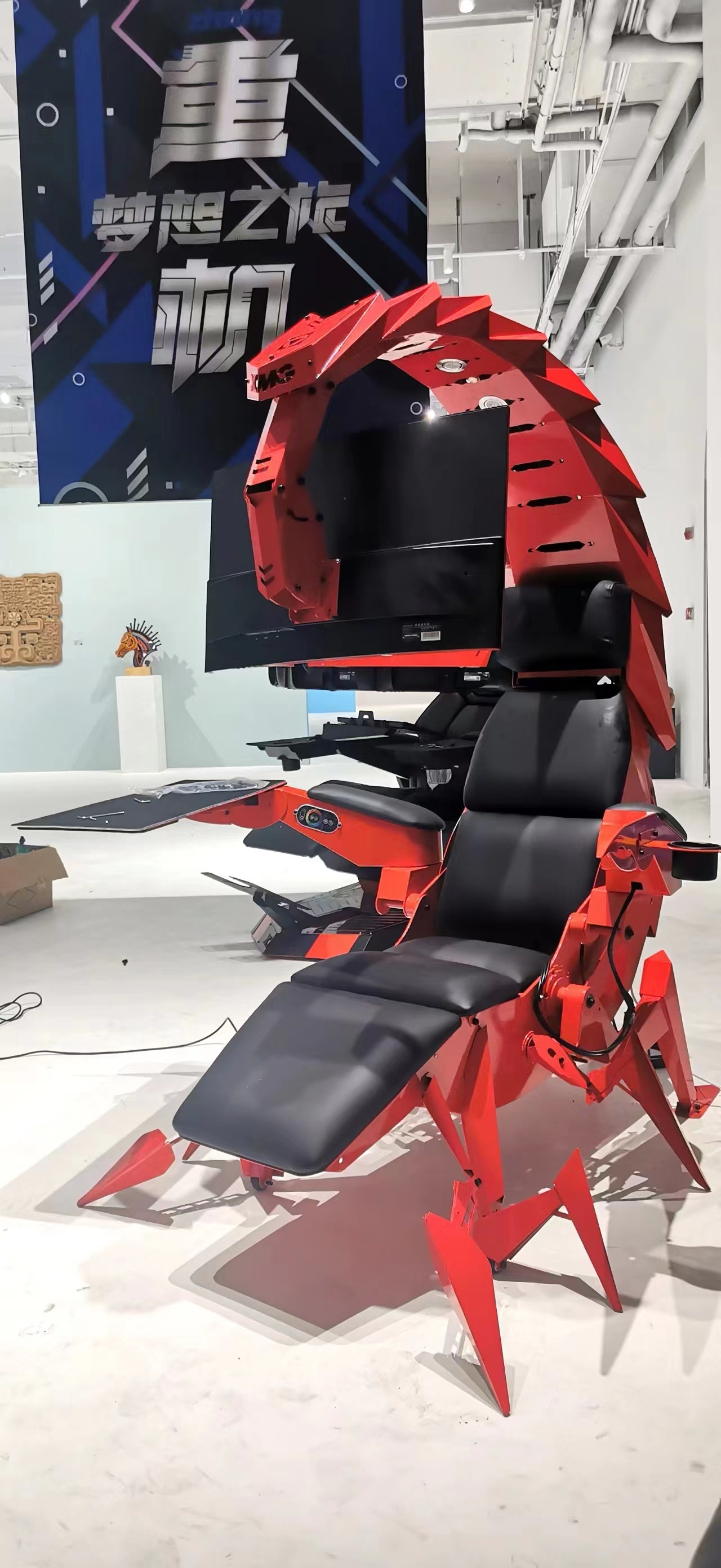 Cluvens SK Scorpion chair cockpit